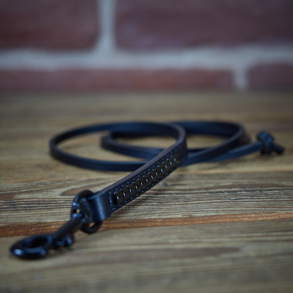 Pup-Loop leather dog leash with a knot instead of a handle| Slade Czech